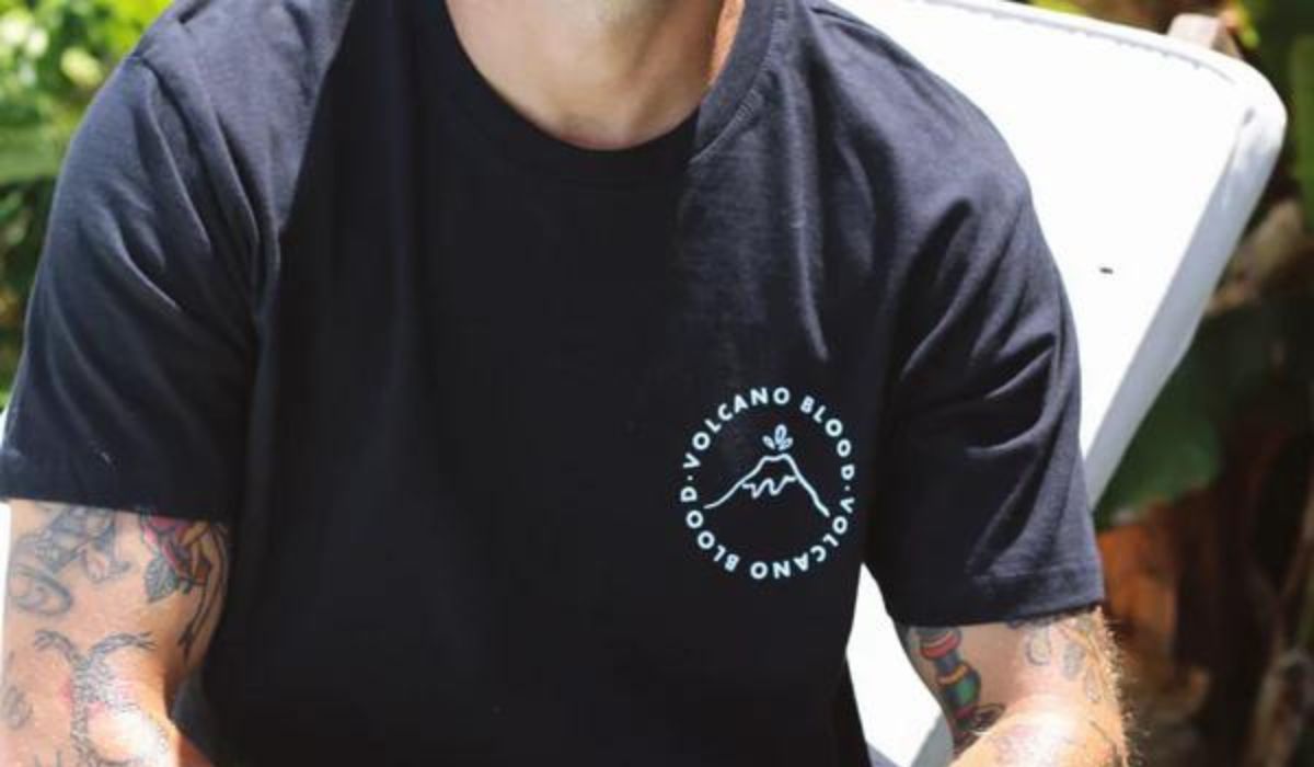 Camisetas Surferas: El Estilo Relajado y Auténtico de los Surfistas ...